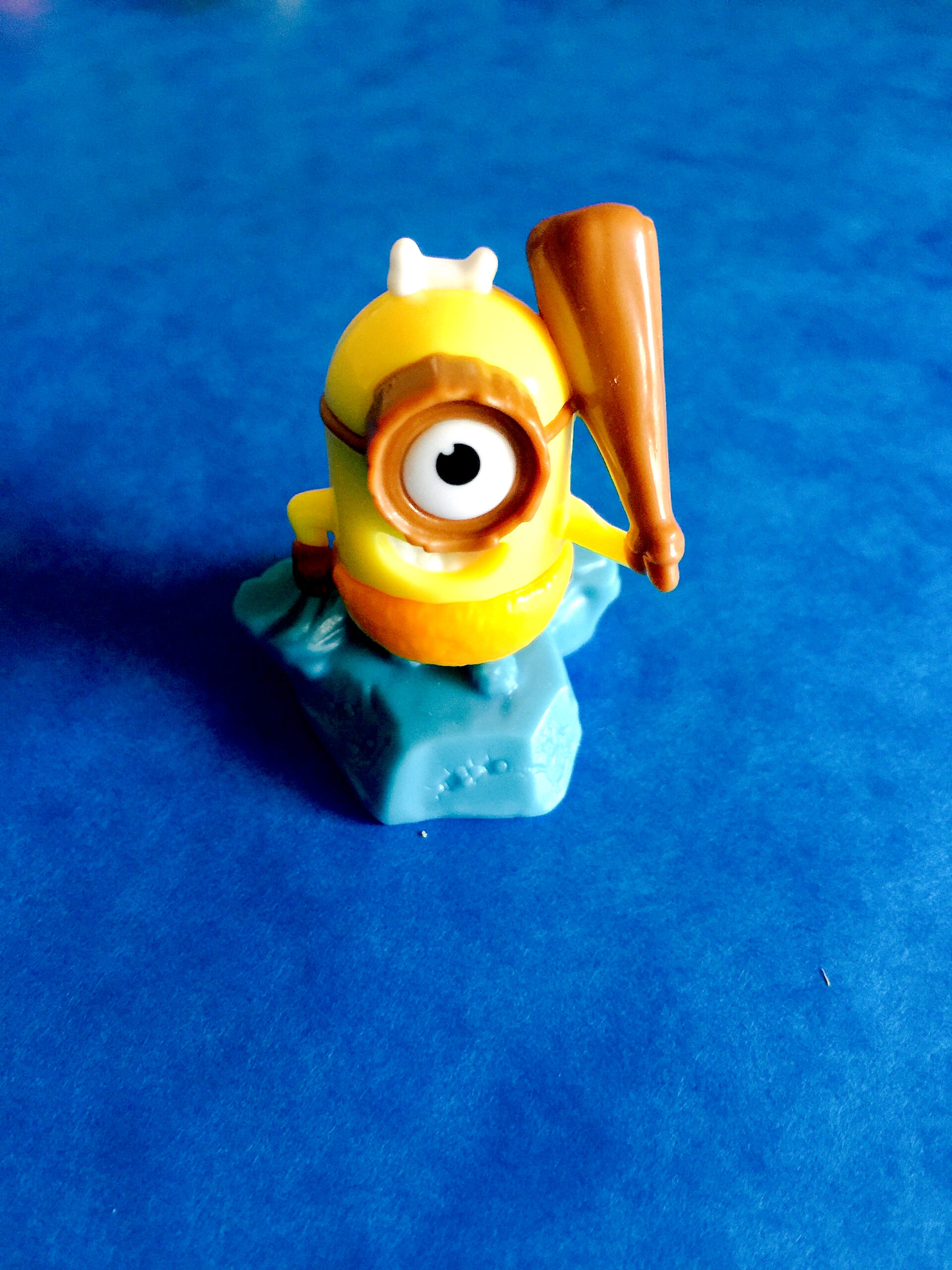 Kinder Surprise Egg Minions Toys - Geekkie